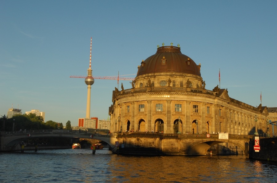 Genießen Sie Berlin und sein Umland vom Wasser aus ...